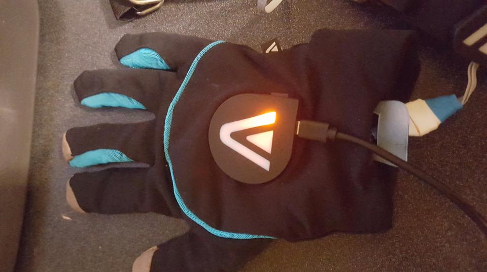 A review of Avatar VR gloves by Neurodigital | Packet39